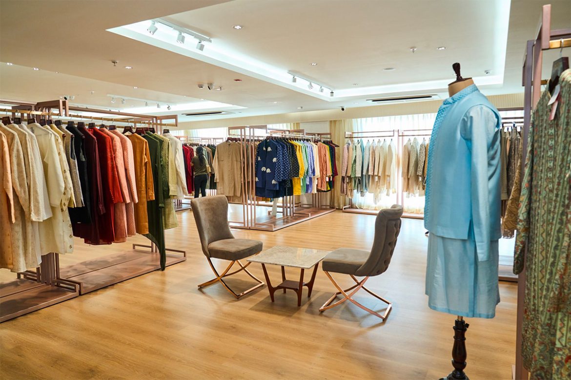 Aza Fashions Recently Launches A New Offline Store in Hyderabad | Aza ...